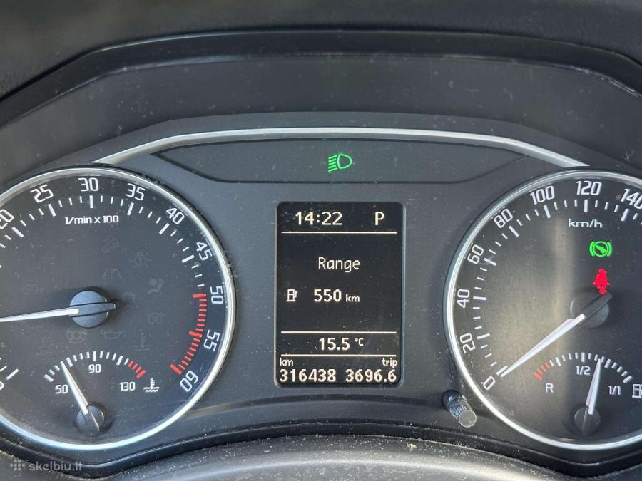 Black Skoda Octavia 2010 in Utena, with an engine capacity of 1.60 L and mileage of 316 thousand km for 3650 €, photo 12 on AUTOMOTO.COM.LV