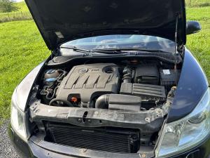 Black Skoda Octavia 2010 in Utena, with an engine capacity of 1.60 L and mileage of 316 thousand km for 3650 €, photo 15 on AUTOMOTO.COM.LV