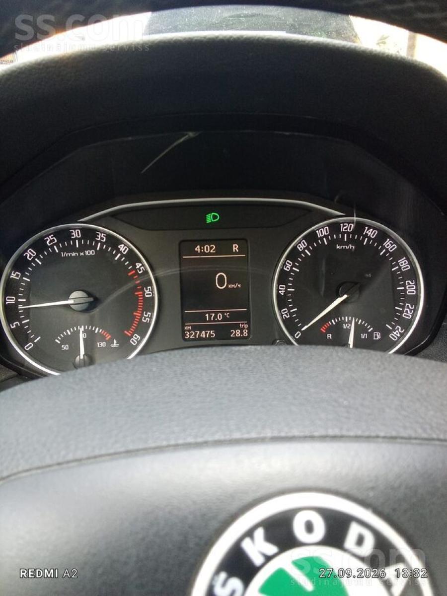 Melns Skoda Octavia 2010 Rīga, ar dzinēja tilpumu 2.00 L un nobraukumu 327 tūkst. km par 3350 €, foto 6 vietnē AUTOMOTO.COM.LV
