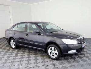 Melns Skoda Octavia 2011 Tallina, ar dzinēja tilpumu 1.20 L un nobraukumu 259 tūkst. km par 2799 €, foto  vietnē AUTOMOTO.COM.LV