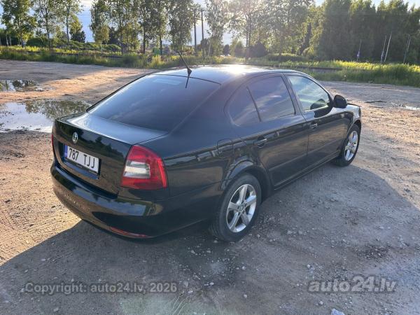 Melns Skoda Octavia 2011 Tallina, ar dzinēja tilpumu 1.60 L un nobraukumu 245 tūkst. km par 3600 €, foto 5 vietnē AUTOMOTO.COM.LV