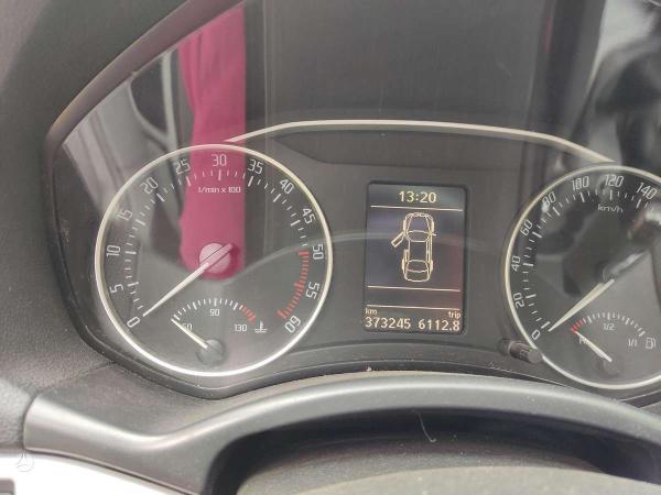 Melns Skoda Octavia 2011 Panevēža, ar dzinēja tilpumu 1.97 L un nobraukumu 373 tūkst. km par 2000 €, foto 1 vietnē AUTOMOTO.COM.LV
