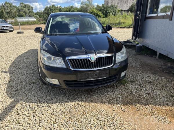 Melns Skoda Octavia 2012 Rēzekne, ar dzinēja tilpumu 1.60 L un nobraukumu 259 tūkst. km par 3250 €, foto 1 vietnē AUTOMOTO.COM.LV