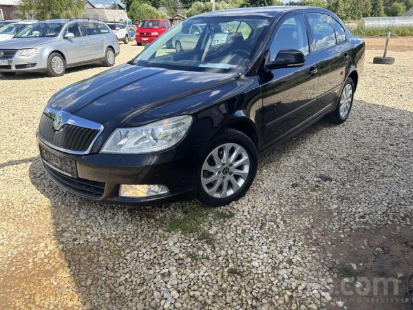 Melns Skoda Octavia 2012 Rēzekne, ar dzinēja tilpumu 1.60 L un nobraukumu 259 tūkst. km par 3250 €, foto 2 vietnē AUTOMOTO.COM.LV