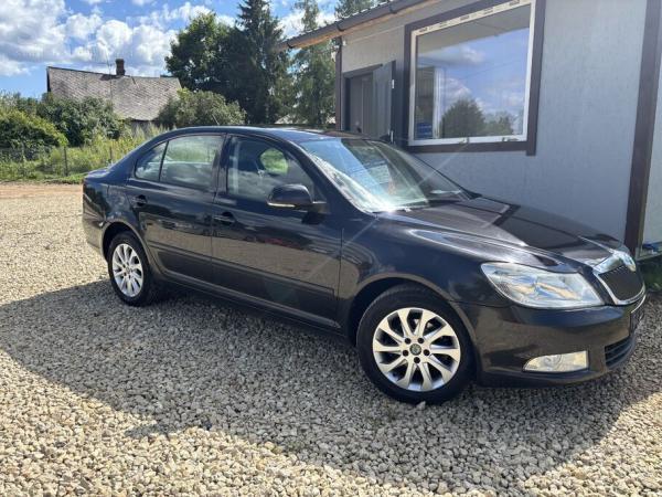 Melns Skoda Octavia 2012 Rēzekne, ar dzinēja tilpumu 1.60 L un nobraukumu 259 tūkst. km par 3250 €, foto 3 vietnē AUTOMOTO.COM.LV