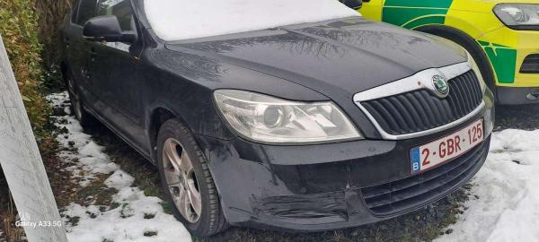 Black Skoda Octavia 2013 in Ukmerge, with an engine capacity of 1.60 L and mileage of 340 thousand km for 2555 €, photo 1 on AUTOMOTO.COM.LV