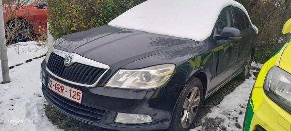 Black Skoda Octavia 2013 in Ukmerge, with an engine capacity of 1.60 L and mileage of 340 thousand km for 2555 €, photo 2 on AUTOMOTO.COM.LV