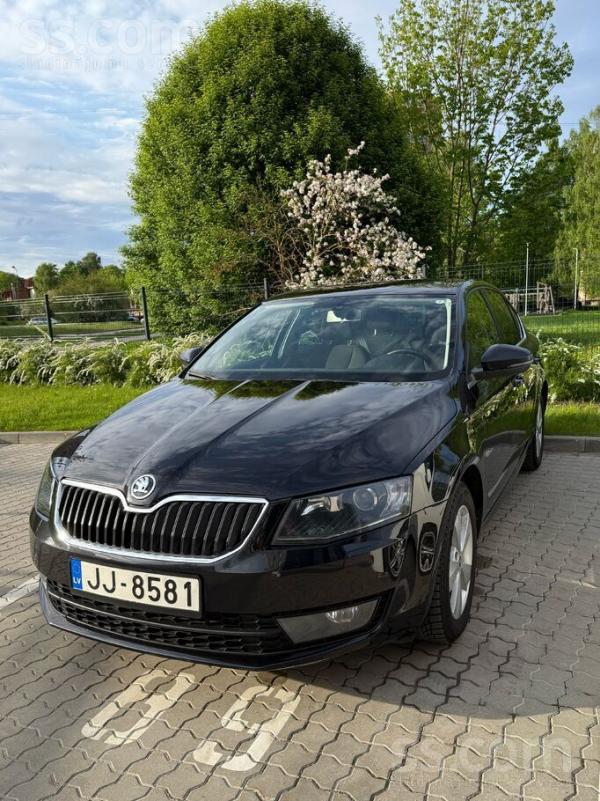Черный Шкода Октавия 2013 в Рига, объемом двигателя 1.60 л и пробегом 237 тыс. км за 5500 €, фото 1 на AUTOMOTO.COM.LV