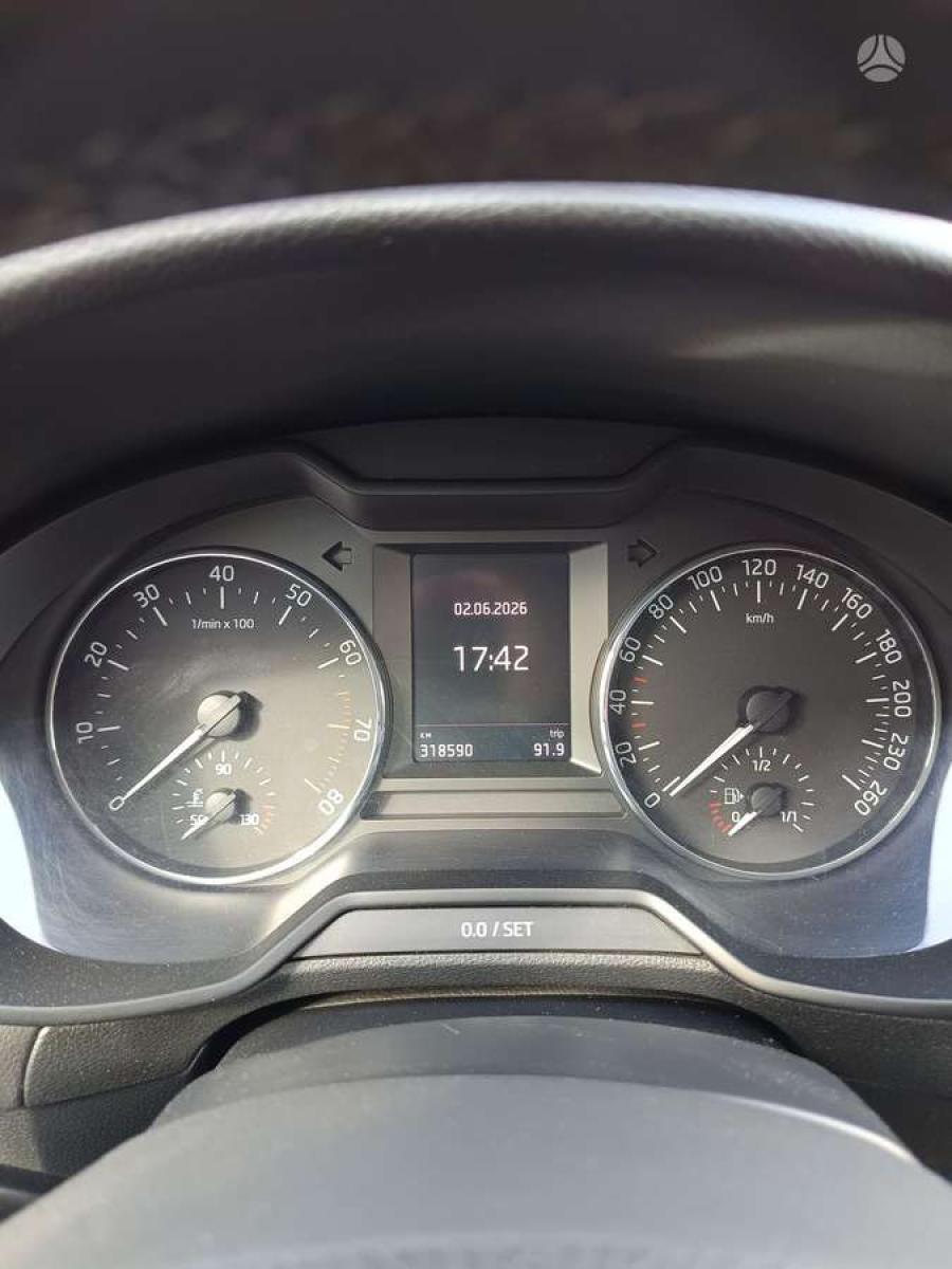 Черный Шкода Октавия 2013 в Каунас, объемом двигателя 1.80 л и пробегом 319 тыс. км за 3500 €, фото 11 на AUTOMOTO.COM.LV