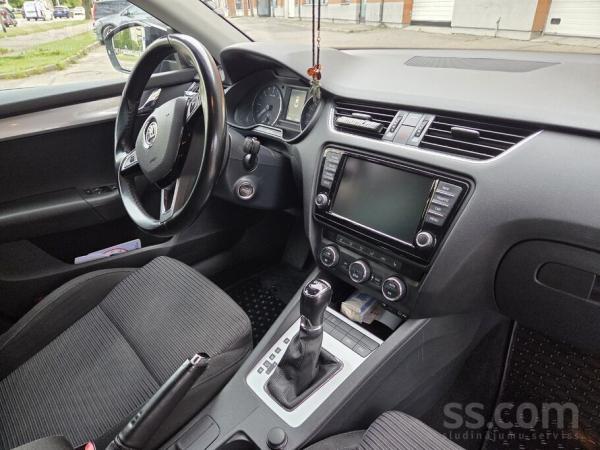 Melns Skoda Octavia 2013 Rīga, ar dzinēja tilpumu 1.60 L un nobraukumu 195 tūkst. km par 8400 €, foto 6 vietnē AUTOMOTO.COM.LV