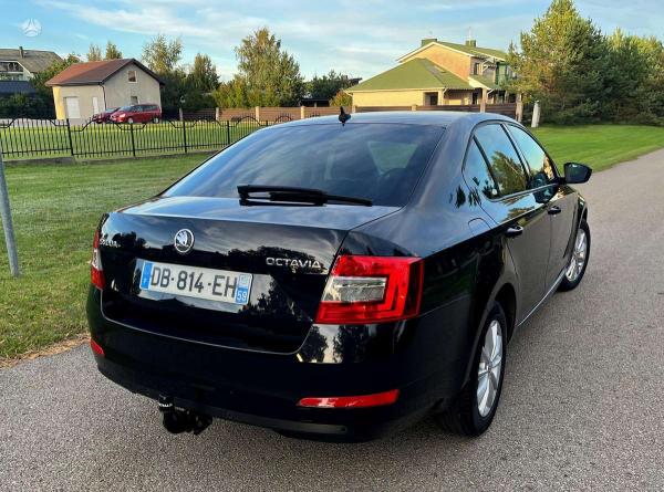 Melns Skoda Octavia 2013 Tauragė, ar dzinēja tilpumu 1.97 L un nobraukumu 330 tūkst. km par 4700 €, foto 5 vietnē AUTOMOTO.COM.LV