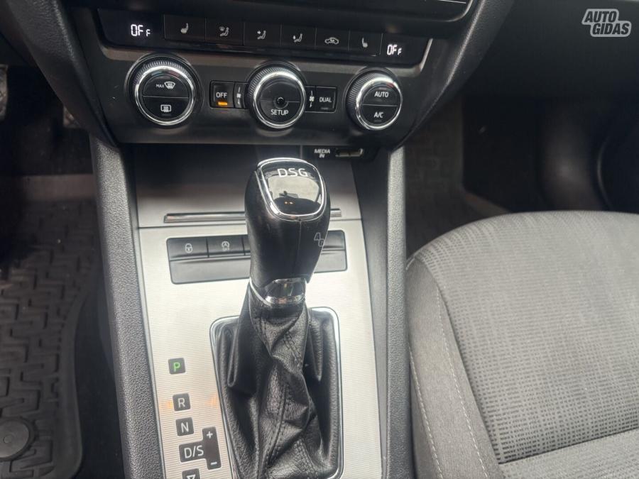 Black Skoda Octavia 2014 in Jurbarkas, with an engine capacity of 2.00 L and mileage of 266 thousand km for 5950 €, photo 23 on AUTOMOTO.COM.LV