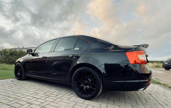 Melns Skoda Octavia 2014 Klaipėda, ar dzinēja tilpumu 1.98 L un nobraukumu 286 tūkst. km par 9500 €, foto 4 vietnē AUTOMOTO.COM.LV