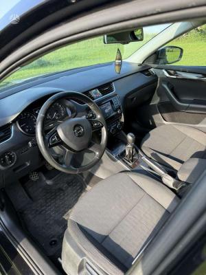 Melns Skoda Octavia 2014 Viļņa, ar dzinēja tilpumu 1.60 L un nobraukumu 375 tūkst. km par 4950 €, foto 13 vietnē AUTOMOTO.COM.LV