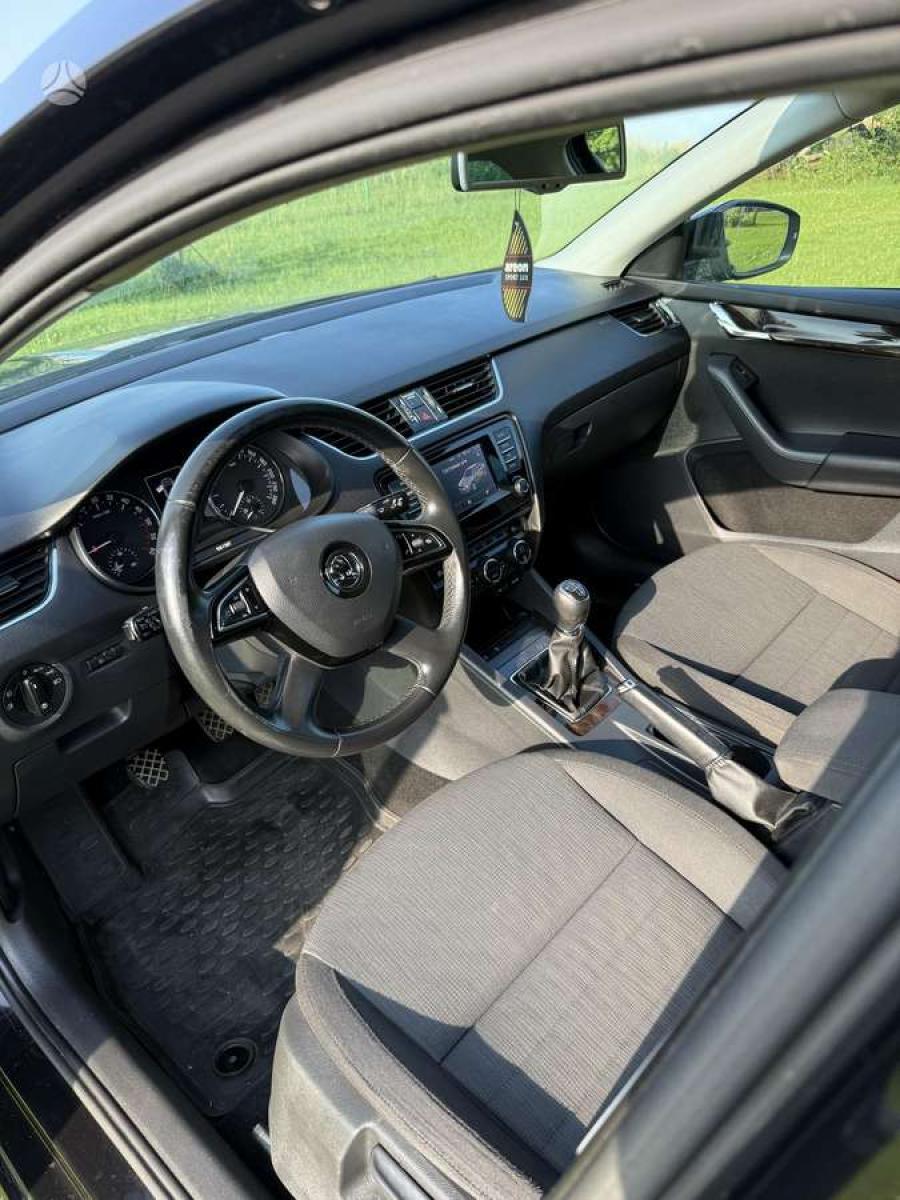 Melns Skoda Octavia 2014 Viļņa, ar dzinēja tilpumu 1.60 L un nobraukumu 375 tūkst. km par 4950 €, foto 13 vietnē AUTOMOTO.COM.LV