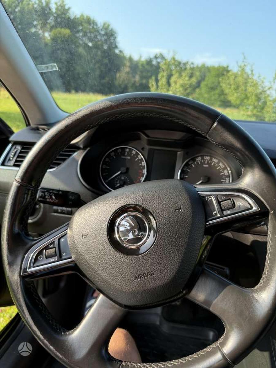 Melns Skoda Octavia 2014 Viļņa, ar dzinēja tilpumu 1.60 L un nobraukumu 375 tūkst. km par 4950 €, foto 21 vietnē AUTOMOTO.COM.LV