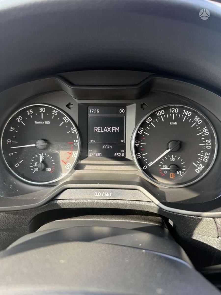 Melns Skoda Octavia 2014 Viļņa, ar dzinēja tilpumu 1.60 L un nobraukumu 375 tūkst. km par 4950 €, foto 23 vietnē AUTOMOTO.COM.LV