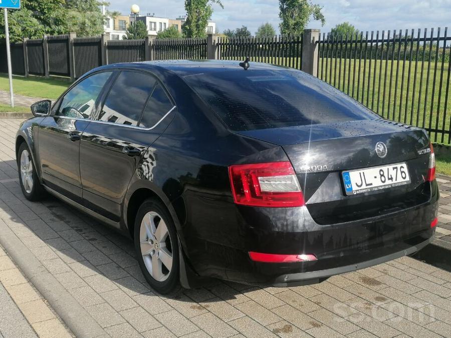 Melns Skoda Octavia 2014 Rīga, ar dzinēja tilpumu 2.00 L un nobraukumu 288 tūkst. km par 4290 €, foto 4 vietnē AUTOMOTO.COM.LV