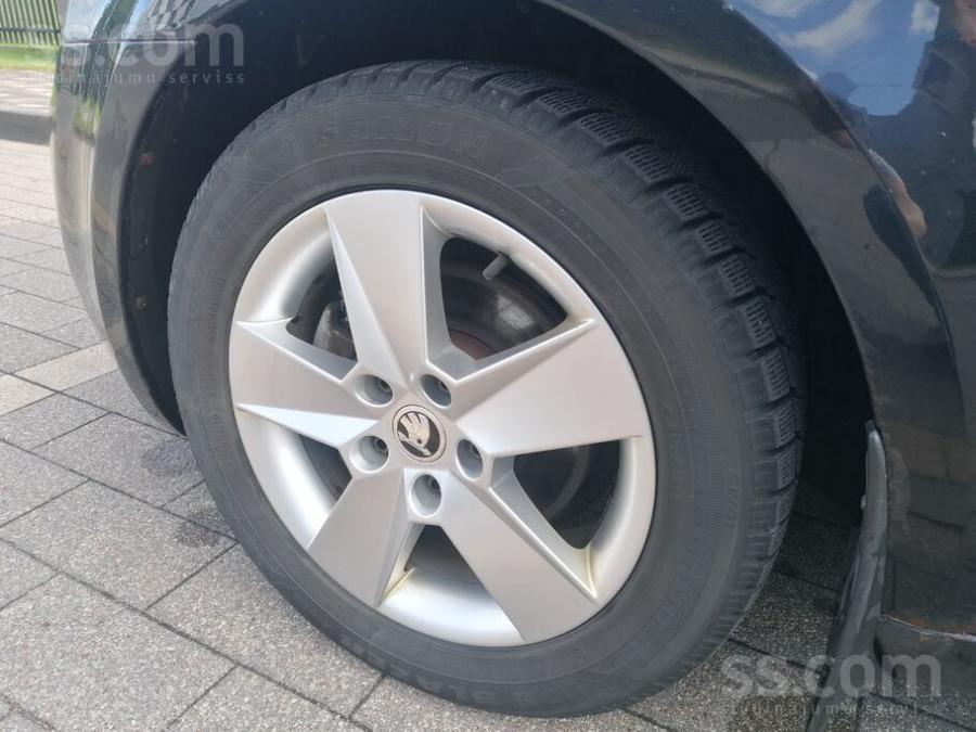 Melns Skoda Octavia 2014 Rīga, ar dzinēja tilpumu 2.00 L un nobraukumu 288 tūkst. km par 4290 €, foto 9 vietnē AUTOMOTO.COM.LV