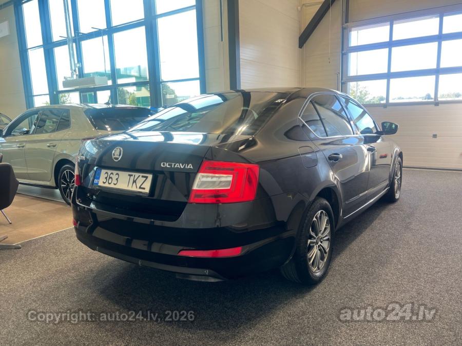 Black Skoda Octavia 2014 in Paide, with an engine capacity of 1.40 L and mileage of 291 thousand km for 4000 €, photo 5 on AUTOMOTO.COM.LV