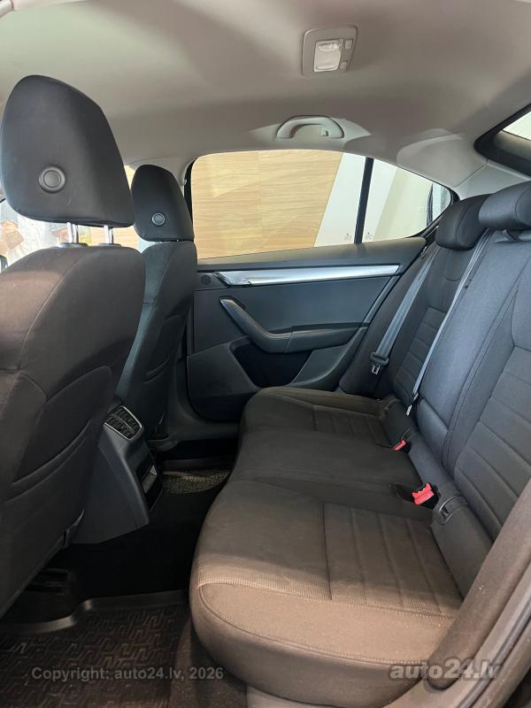 Melns Skoda Octavia 2014 Paide, ar dzinēja tilpumu 1.40 L un nobraukumu 291 tūkst. km par 4000 €, foto 9 vietnē AUTOMOTO.COM.LV
