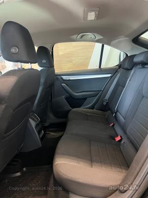 Black Skoda Octavia 2014 in Paide, with an engine capacity of 1.40 L and mileage of 291 thousand km for 4000 €, photo 9 on AUTOMOTO.COM.LV