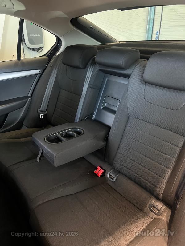 Melns Skoda Octavia 2014 Paide, ar dzinēja tilpumu 1.40 L un nobraukumu 291 tūkst. km par 4000 €, foto 10 vietnē AUTOMOTO.COM.LV