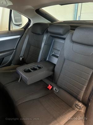 Black Skoda Octavia 2014 in Paide, with an engine capacity of 1.40 L and mileage of 291 thousand km for 4000 €, photo 10 on AUTOMOTO.COM.LV