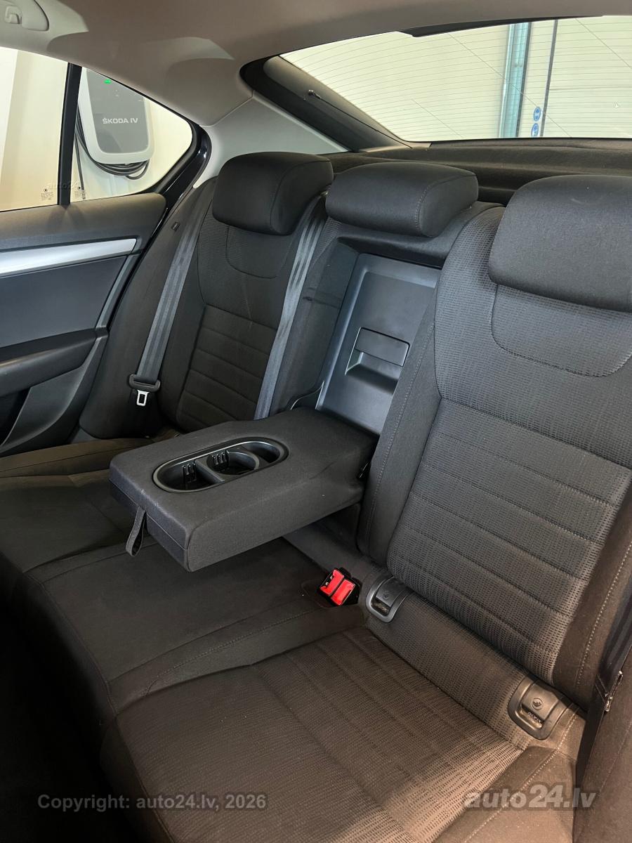 Black Skoda Octavia 2014 in Paide, with an engine capacity of 1.40 L and mileage of 291 thousand km for 4000 €, photo 10 on AUTOMOTO.COM.LV