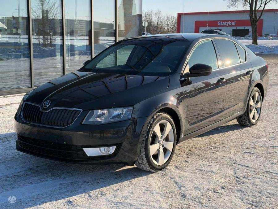 Black Skoda Octavia 2015 in Vilnius, with an engine capacity of 1.97 L and mileage of 340 thousand km for 6750 €, photo 2 on AUTOMOTO.COM.LV