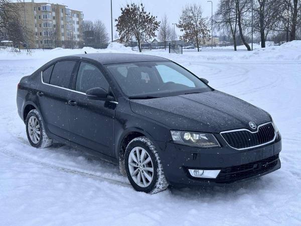 Melns Skoda Octavia 2015 Viļņa, ar dzinēja tilpumu 1.60 L un nobraukumu 308 tūkst. km par 6700 €, foto 2 vietnē AUTOMOTO.COM.LV