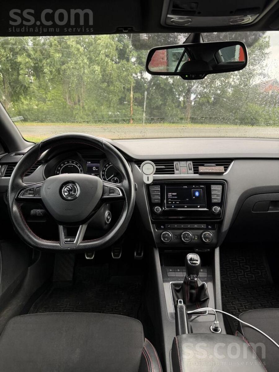 Melns Skoda Octavia 2015 Rīga, ar dzinēja tilpumu 2.00 L un nobraukumu 302 tūkst. km par 9900 €, foto 6 vietnē AUTOMOTO.COM.LV