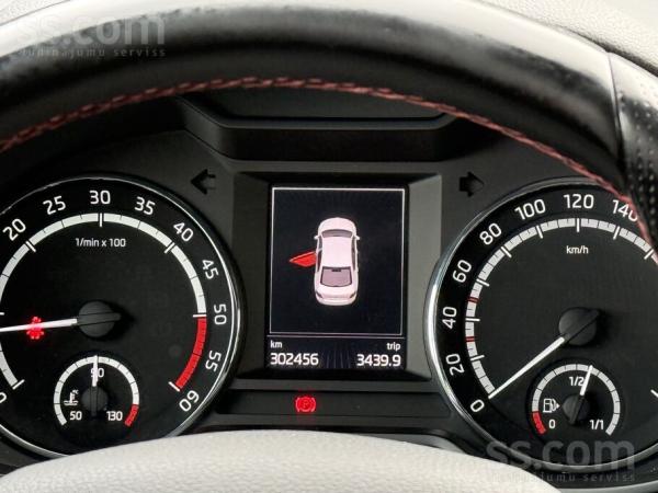 Black Skoda Octavia 2015 in Riga, with an engine capacity of 2.00 L and mileage of 302 thousand km for 9900 €, photo 6 on AUTOMOTO.COM.LV