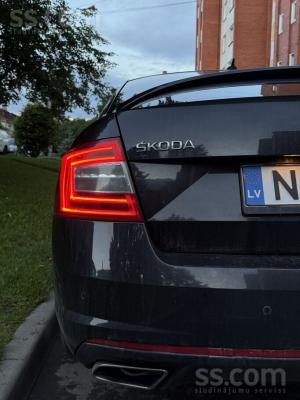 Melns Skoda Octavia 2015 Rīga, ar dzinēja tilpumu 2.00 L un nobraukumu 302 tūkst. km par 9900 €, foto 10 vietnē AUTOMOTO.COM.LV