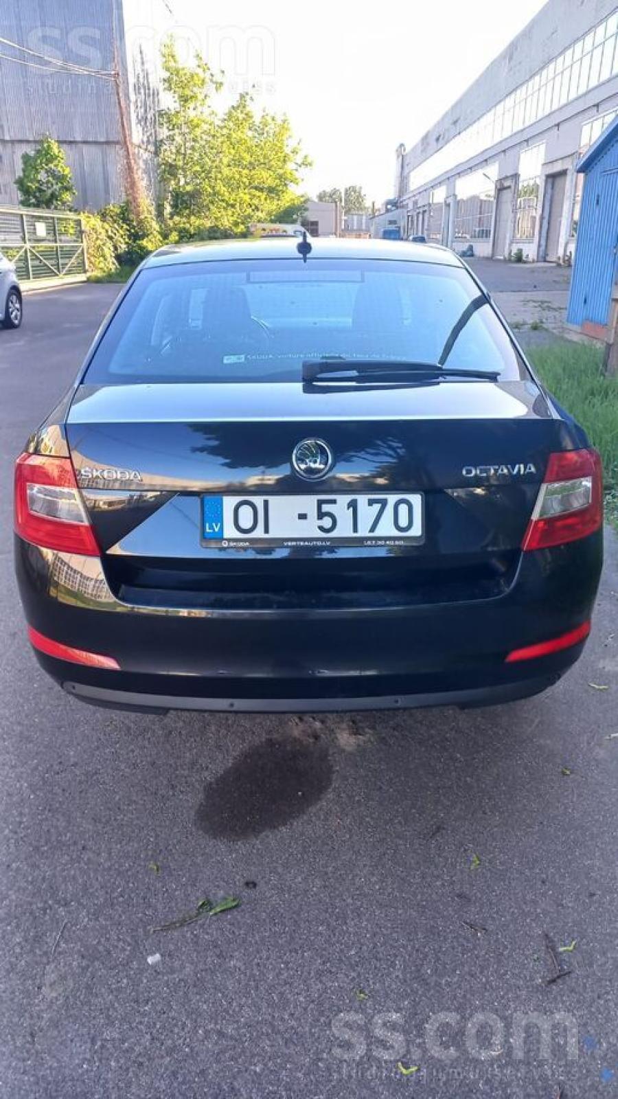 Melns Skoda Octavia 2016 Rīga, ar dzinēja tilpumu 1.60 L un nobraukumu 208 tūkst. km par 6800 €, foto 5 vietnē AUTOMOTO.COM.LV
