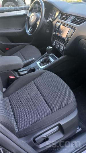 Melns Skoda Octavia 2016 Rīga, ar dzinēja tilpumu 1.60 L un nobraukumu 208 tūkst. km par 6800 €, foto 12 vietnē AUTOMOTO.COM.LV
