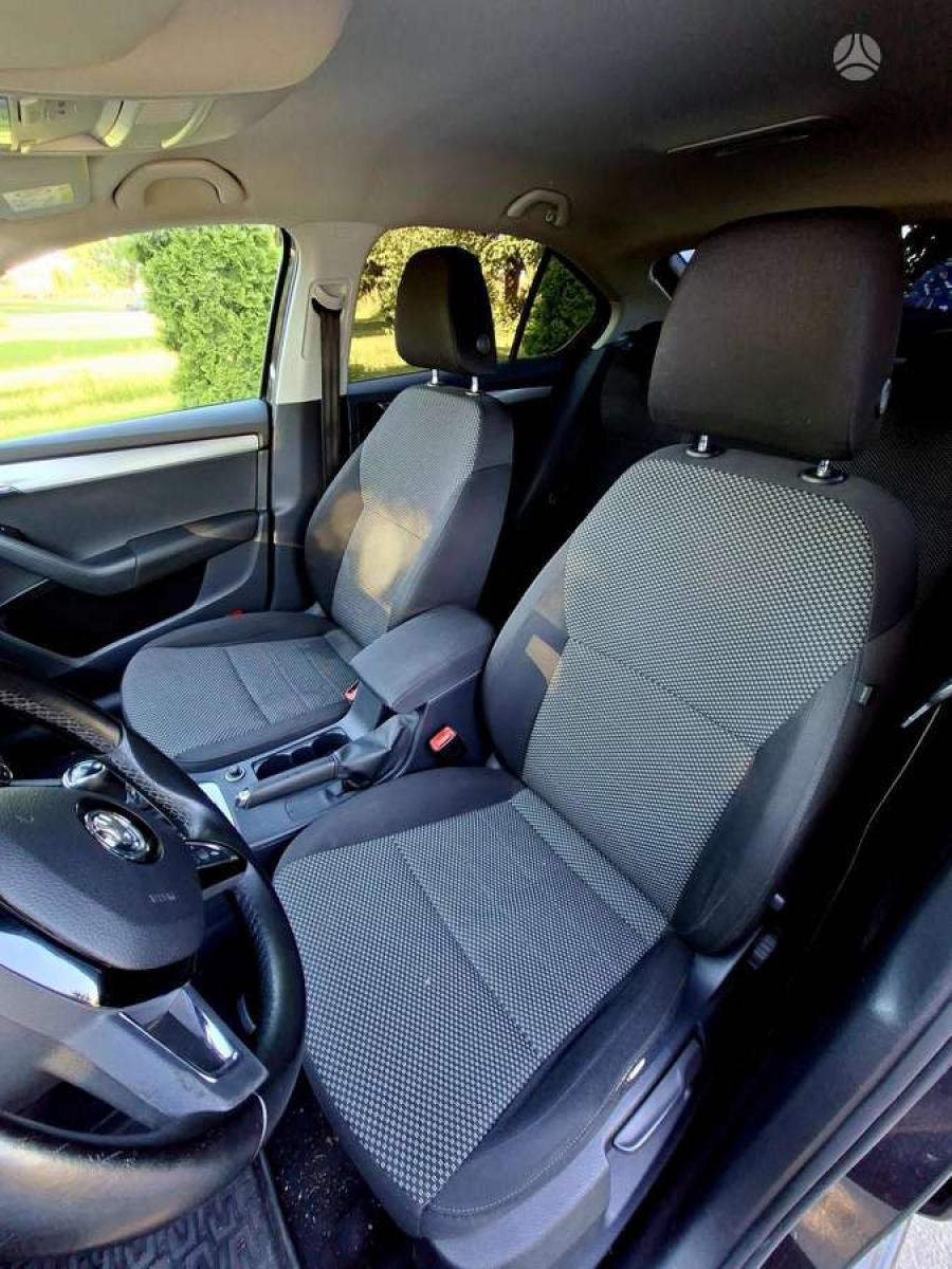 Melns Skoda Octavia 2016 Tauragė, ar dzinēja tilpumu 1.97 L un nobraukumu 271 tūkst. km par 6999 €, foto 4 vietnē AUTOMOTO.COM.LV