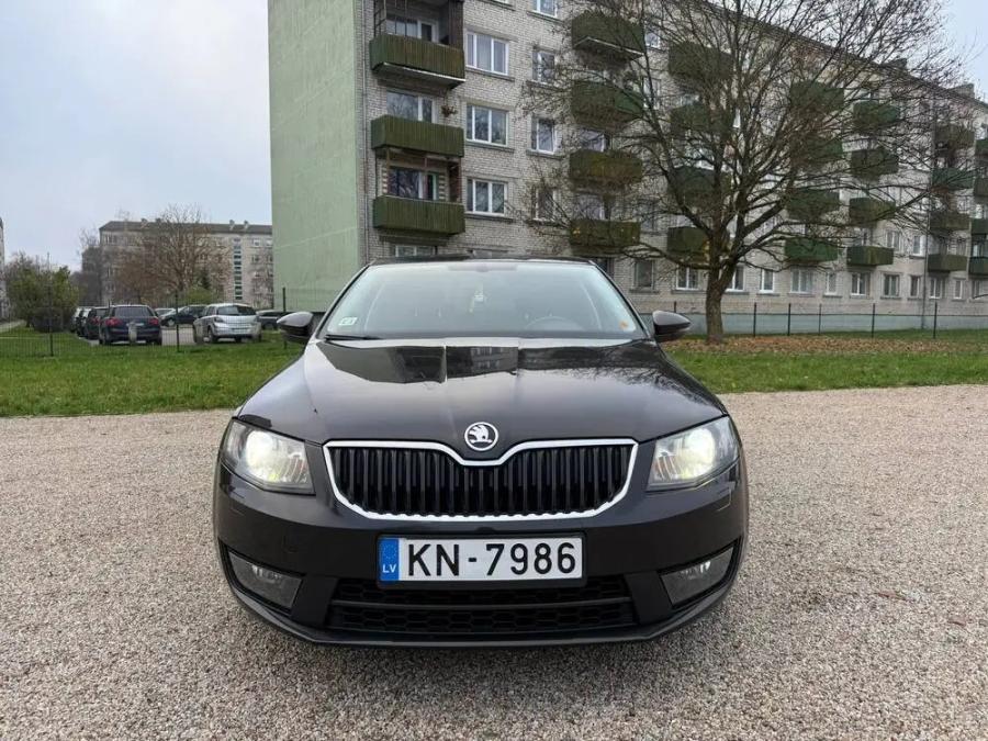 Melns Skoda Octavia 2016 Ventspils, ar dzinēja tilpumu 1.40 L un nobraukumu 202 tūkst. km par 7800 €, foto 3 vietnē AUTOMOTO.COM.LV