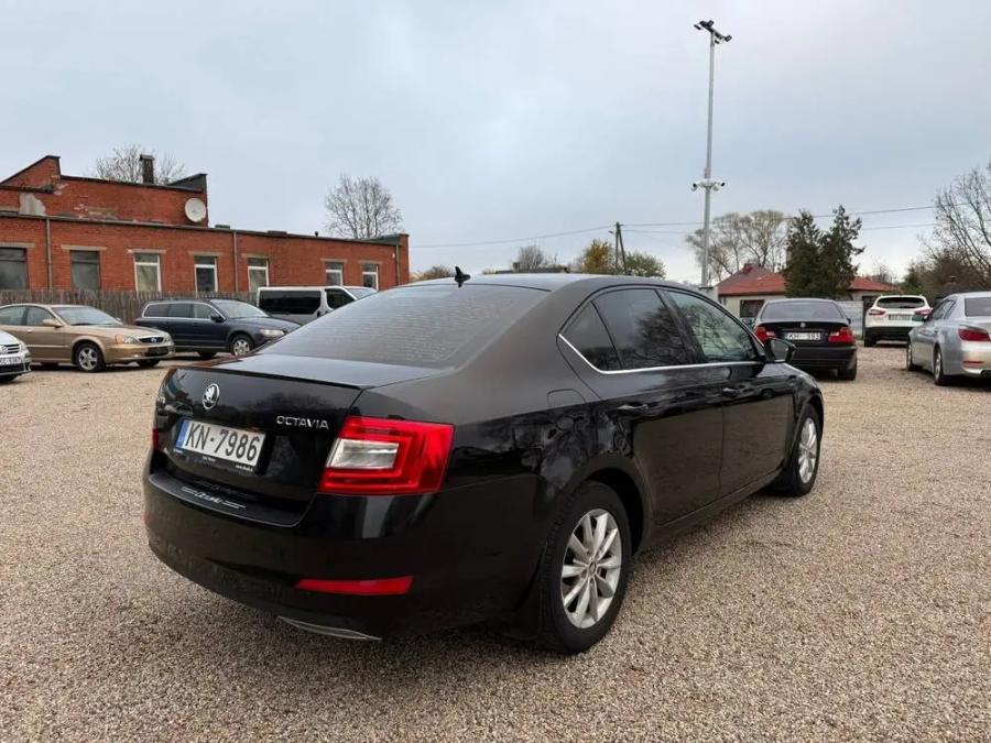 Melns Skoda Octavia 2016 Ventspils, ar dzinēja tilpumu 1.40 L un nobraukumu 202 tūkst. km par 7800 €, foto 5 vietnē AUTOMOTO.COM.LV