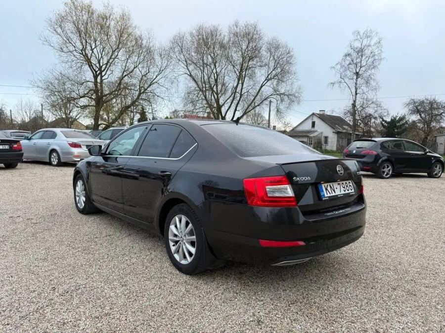 Melns Skoda Octavia 2016 Ventspils, ar dzinēja tilpumu 1.40 L un nobraukumu 202 tūkst. km par 7800 €, foto 7 vietnē AUTOMOTO.COM.LV