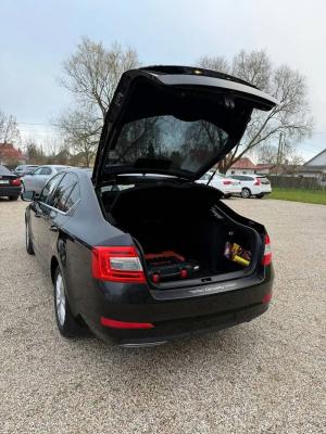 Melns Skoda Octavia 2016 Ventspils, ar dzinēja tilpumu 1.40 L un nobraukumu 202 tūkst. km par 7800 €, foto 8 vietnē AUTOMOTO.COM.LV