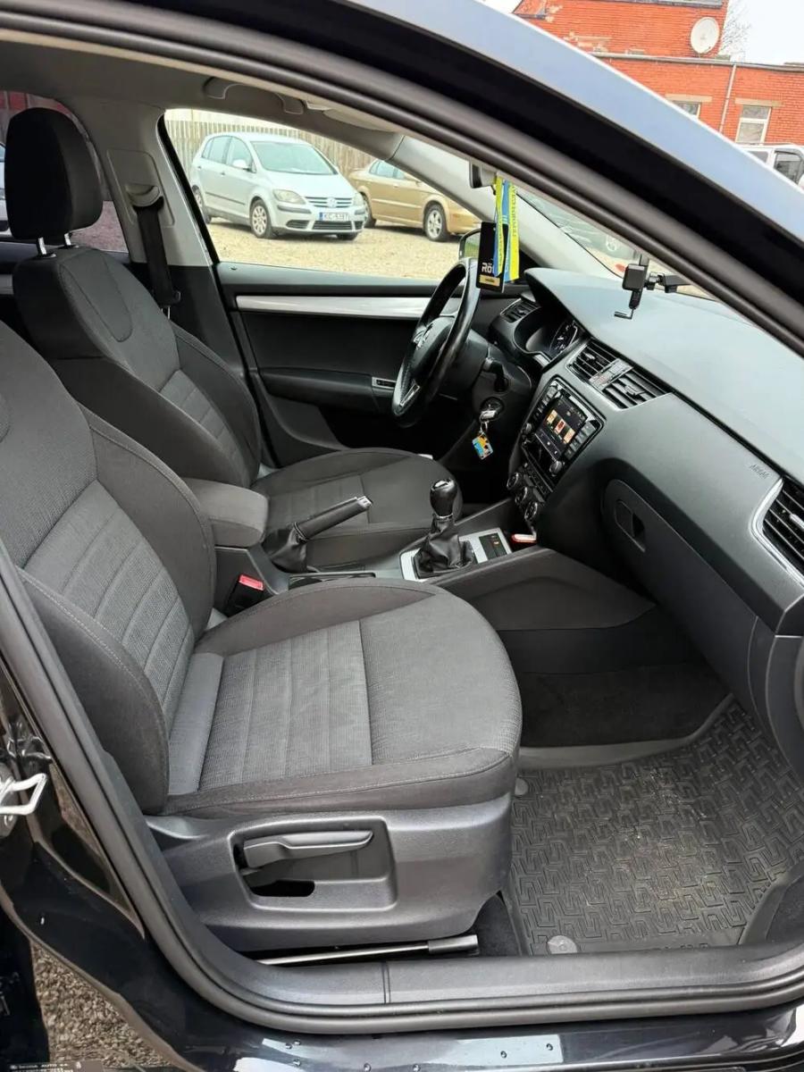 Melns Skoda Octavia 2016 Ventspils, ar dzinēja tilpumu 1.40 L un nobraukumu 202 tūkst. km par 7800 €, foto 11 vietnē AUTOMOTO.COM.LV