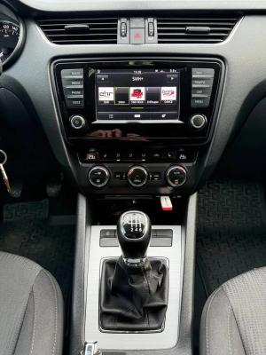 Melns Skoda Octavia 2016 Ventspils, ar dzinēja tilpumu 1.40 L un nobraukumu 202 tūkst. km par 7800 €, foto 16 vietnē AUTOMOTO.COM.LV