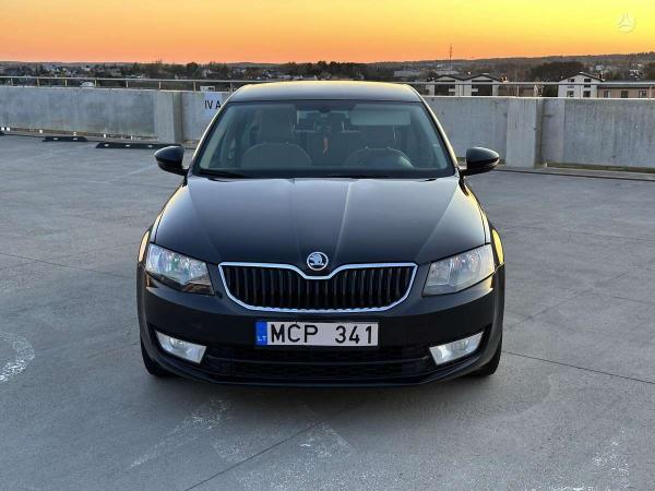 Melns Skoda Octavia 2016 Viļņa, ar dzinēja tilpumu 1.60 L un nobraukumu 390 tūkst. km par 5500 €, foto 2 vietnē AUTOMOTO.COM.LV