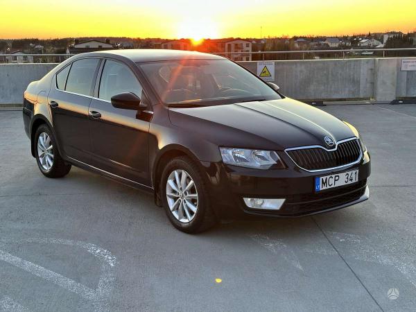 Melns Skoda Octavia 2016 Viļņa, ar dzinēja tilpumu 1.60 L un nobraukumu 390 tūkst. km par 5500 €, foto 3 vietnē AUTOMOTO.COM.LV