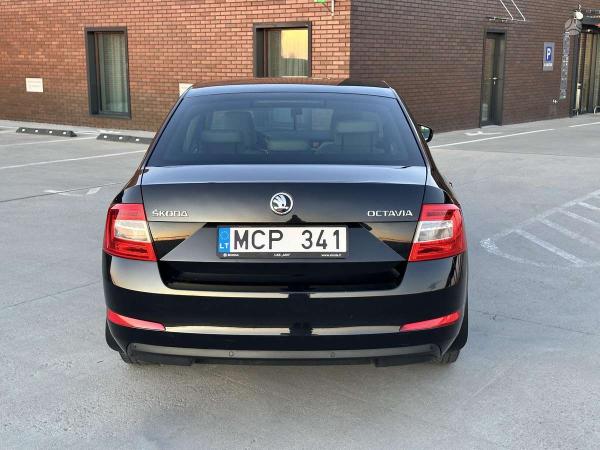 Melns Skoda Octavia 2016 Viļņa, ar dzinēja tilpumu 1.60 L un nobraukumu 390 tūkst. km par 5500 €, foto 7 vietnē AUTOMOTO.COM.LV