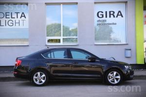 Black Skoda Octavia 2016 in Riga, with an engine capacity of 1.40 L and mileage of 159 thousand km for 7495 €, photo 4 on AUTOMOTO.COM.LV