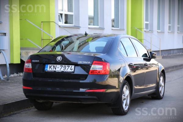 Black Skoda Octavia 2016 in Riga, with an engine capacity of 1.40 L and mileage of 159 thousand km for 7495 €, photo 6 on AUTOMOTO.COM.LV