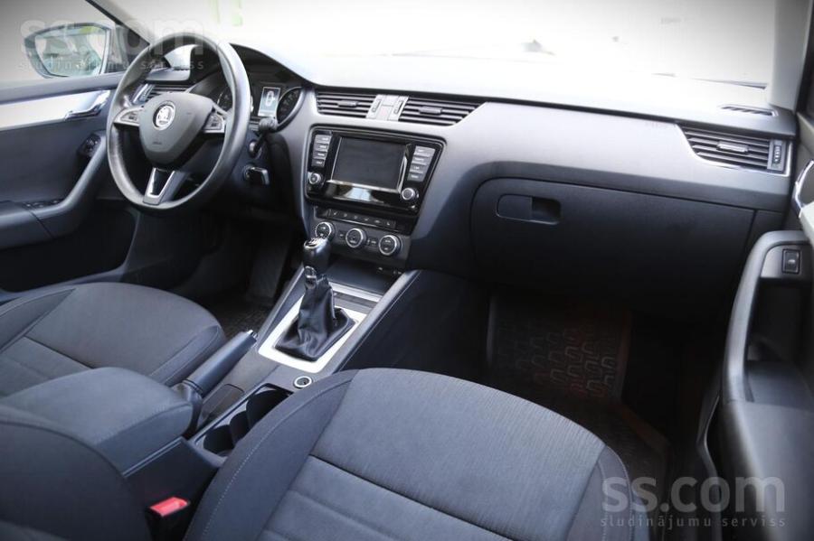 Black Skoda Octavia 2016 in Riga, with an engine capacity of 1.40 L and mileage of 159 thousand km for 7495 €, photo 11 on AUTOMOTO.COM.LV