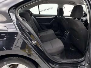 Melns Skoda Octavia 2017 Viļņa, ar dzinēja tilpumu 1.60 L un nobraukumu 202 tūkst. km par 6500 €, foto 11 vietnē AUTOMOTO.COM.LV